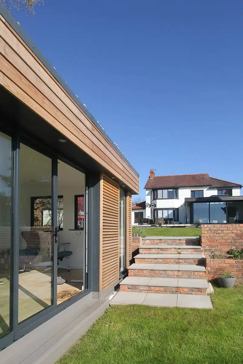 Garden Office & Gym Designed to Maximise the View