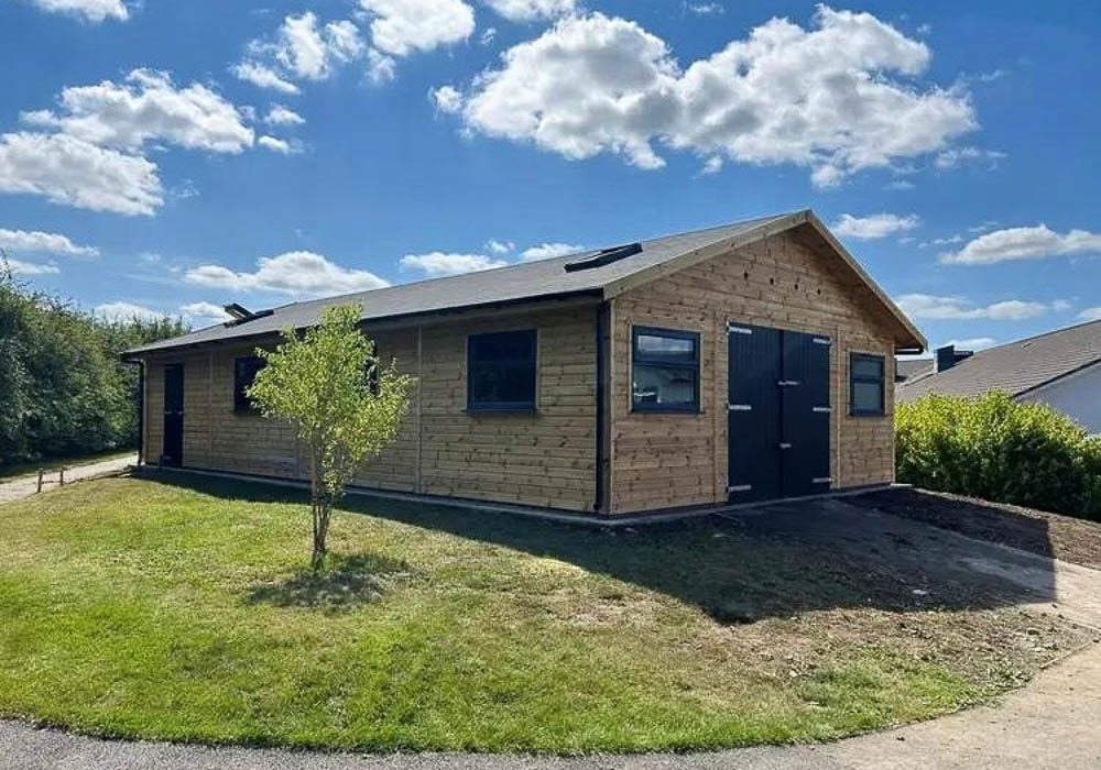 Warwick Buildings - The Garden Room & Annexe Guide